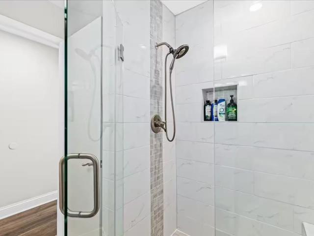 Royal Oak Place 1 Bedroom Apartment for Rent at 2325 W 13 Mile Rd, Royal Oak, MI 48073