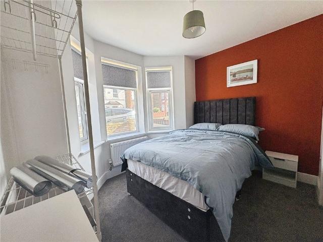 Royal Oak Road, Woking, Surrey, GU21 7PD