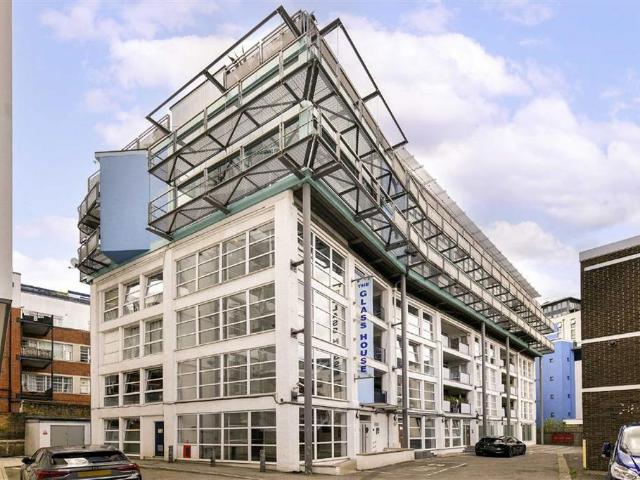 Royal Oak Yard, London SE1 3 bed flat to rent £3,900 pcm £900 pw