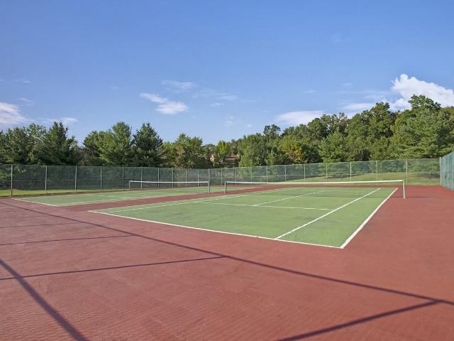 Royal Oaks and East Garden 1 Bedroom Apartment for Rent at 701 Royal Oaks Ct, Monmouth Junction, NJ 08852