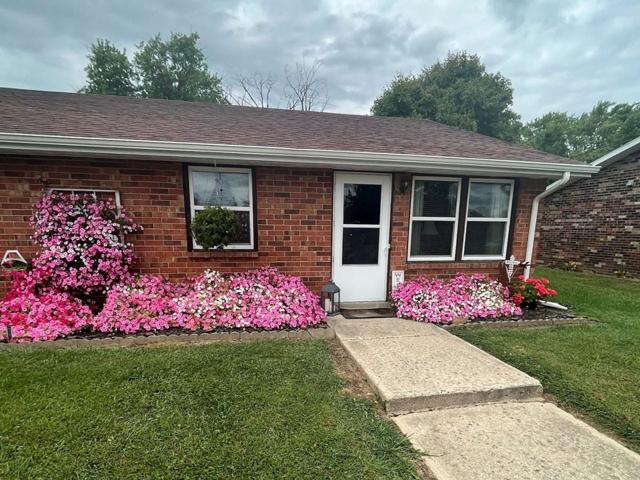 ROYAL OAKS APARTMENTS 2 Bedroom Apartment for Rent at 4100 Royal Oak Dr, Richmond, IN 47374
