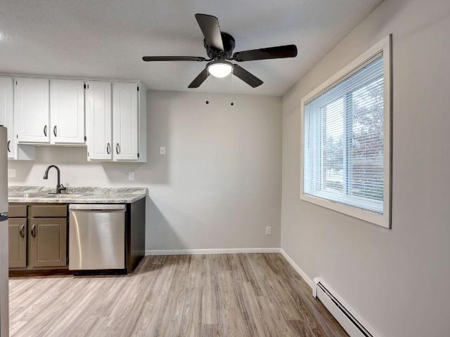Royal Oaks 1 Bedroom Apartment for Rent at 241 249 99th Ave Ne, Blaine, MN 55434