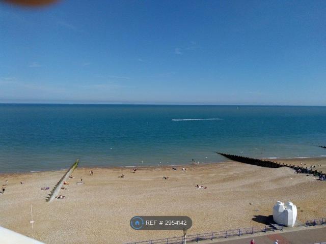 Royal Parade, Eastbourne BN22, 2 bed flat to rent, £1,295 pcm | PrimeLocation