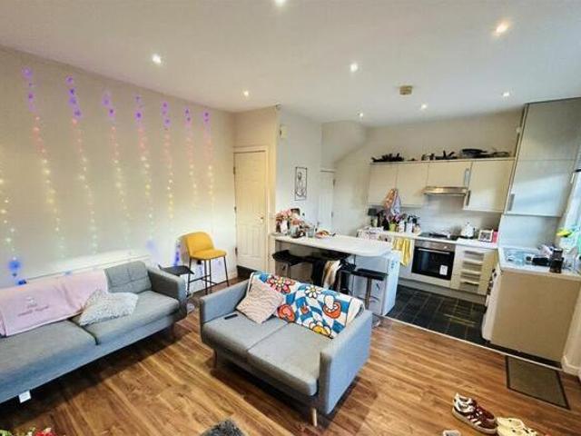 Royal Park Mount, Hyde Park, 5 Bedroom Terraced