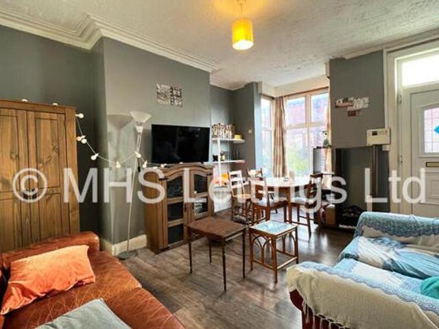 Royal Park Mount, Leeds, 4 Bedroom Terraced