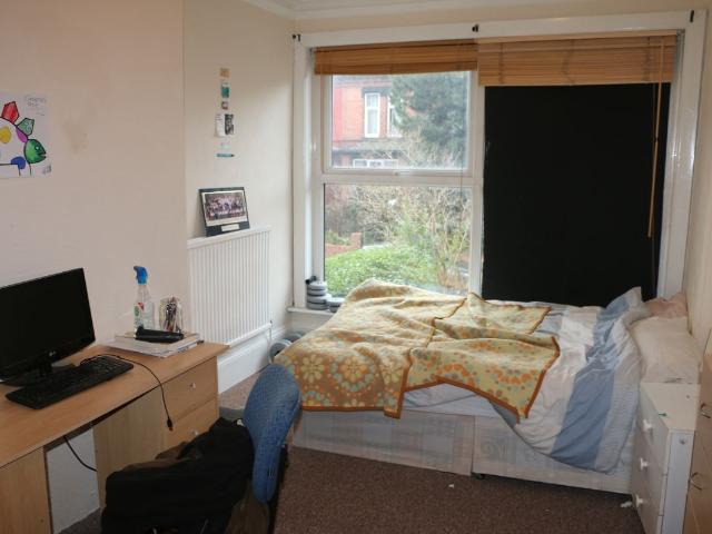Royal Park Avenue, Leeds LS6, 6 bed terraced house to rent, £2,536 pcm | PrimeLocation