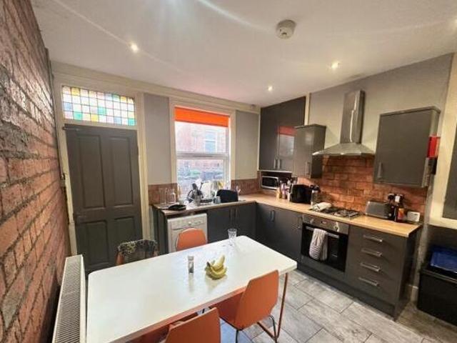 Royal Park Road, Hyde Park, 3 Bedroom Terraced