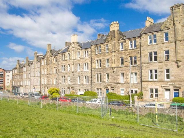 Royal Park Terrace, Abbeyhill, Edinburgh EH8, 4 bed shared accommodation to rent, £2,740 pcm | PrimeLocation