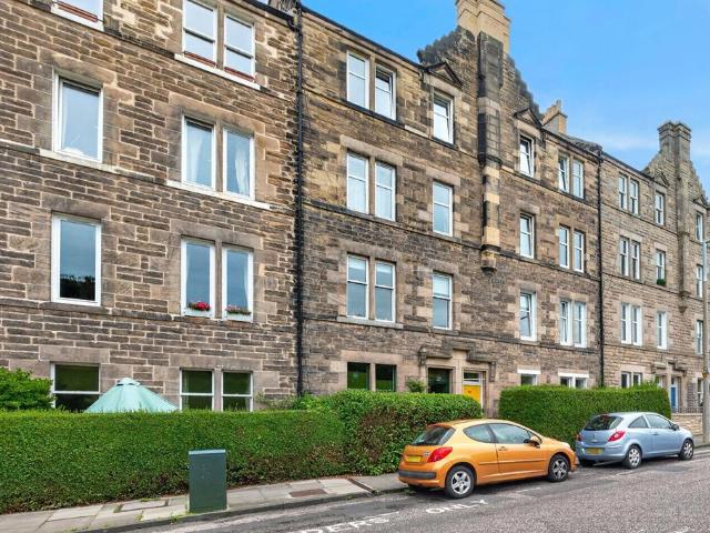 Royal Park Terrace, Edinburgh. 3 bed apartment to rent £2,250 pcm £519 pw