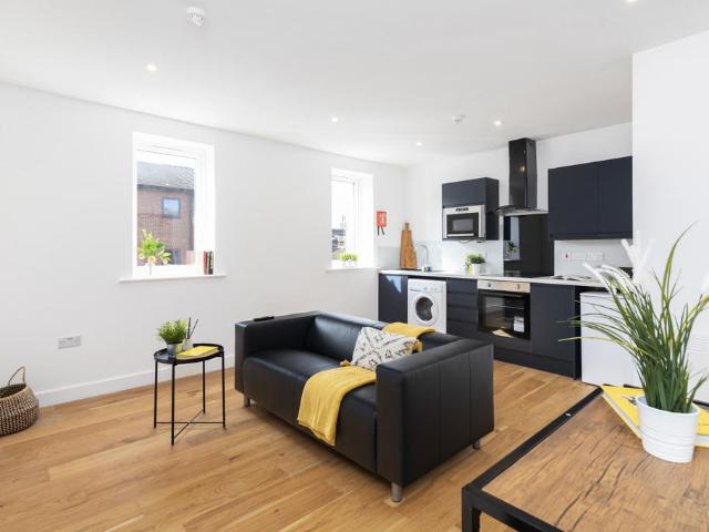 Royal Park Works. 36 Royal Park Road. 2 bed house to rent £1,603 pcm £370 pw