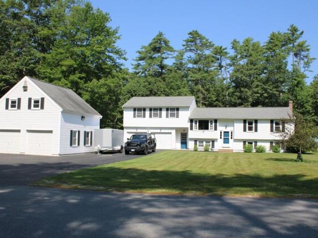Royal Pine Dr, Standish, Home For Sale