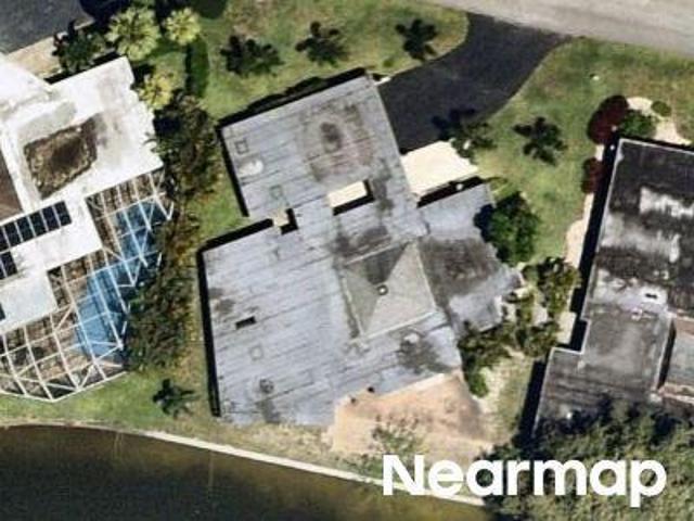Royal Poinciana Ln