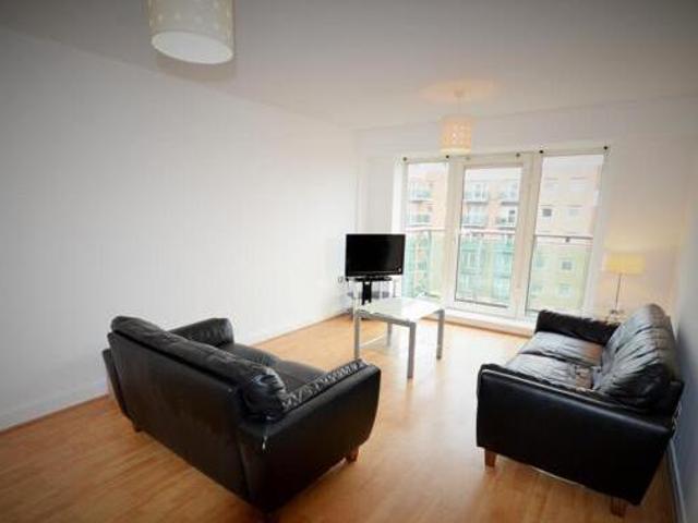 Royal Plaza, Eldon Street, 2 Bedroom Apartment