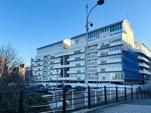 Royal Quay, Liverpool, 1 Bedroom Apartment