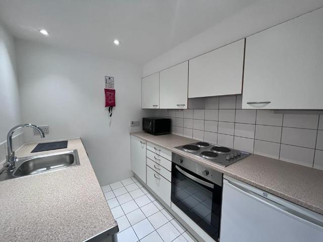 Royal Quay, Liverpool L3, 2 bed flat to rent, £1,000 pcm | PrimeLocation