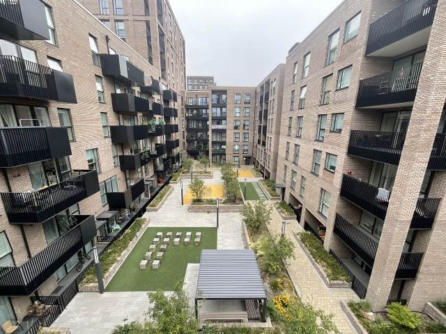 Royal Quay Road, London E16, 3 bed flat to rent, £3,000 pcm | PrimeLocation