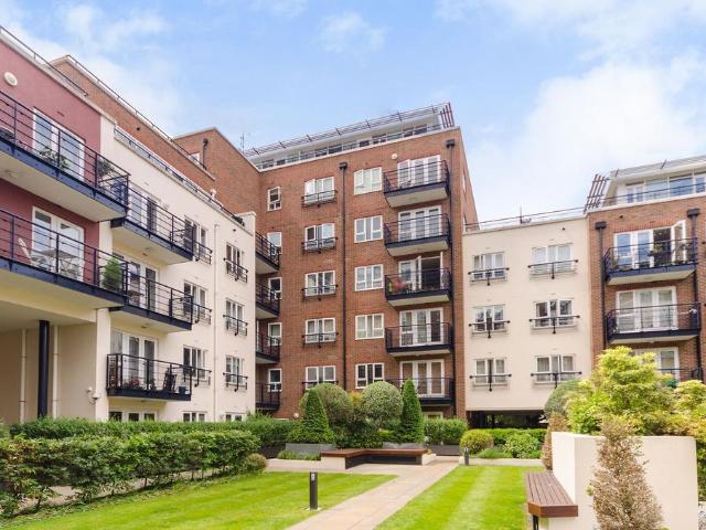 Royal Quarter, Kingston, Kingston. 2 bed flat to rent £2,150 pcm £496 pw