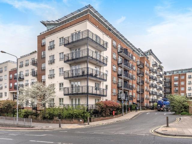 Royal Quarter, Seven Kings Way, Kingston Upon Thames KT2, 2 bed flat to rent, £1,900 pcm | PrimeLocation
