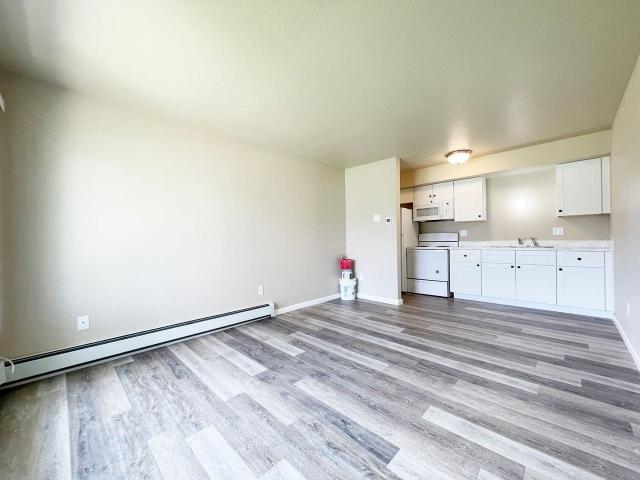 Royal Suites Apartments on Minot's North Hill 1 Bedroom Apartment for Rent at 2015 8th St Nw, Minot, ND 58703