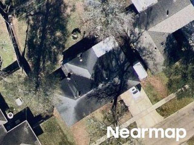 Royalwood Dr