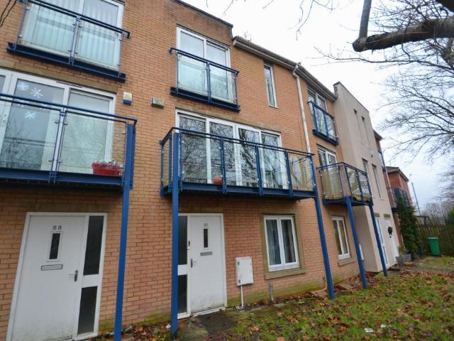 Royce Rd, Hulme, Manchester, M15 5LA 4 bed townhouse to rent £2,450 pcm £565 pw