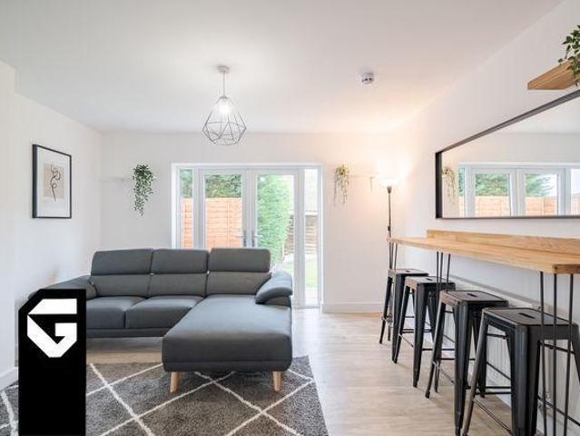 Roycroft Road H 4 bed end of terrace house to rent £2,700 pcm £623 pw