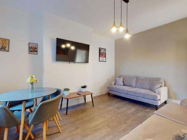 Royland Road 6 bed house share to rent £3,246 pcm £749 pw