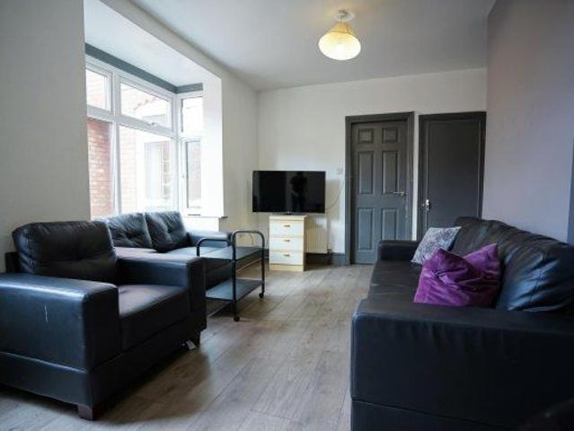 Royland Road, Loughborough, Leicestershire LE11, 6 bed shared accommodation to rent, £498 pppm | PrimeLocation