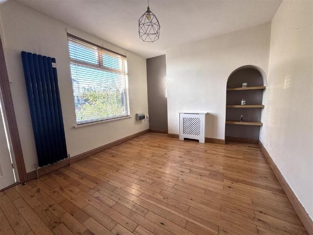 Royston, Midland Road, S71, Barnsley