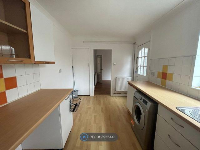 Royston Avenue, Doncaster DN5, 3 bed terraced house to rent, £865 pcm | PrimeLocation