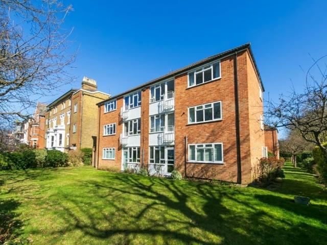 Royston Court, Lichfield Road, Kew, Richmond, Surrey TW9, 2 bed flat to rent, £2,500 pcm | PrimeLocation