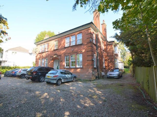 Royston Grove, Hatch End HA5, 2 bed flat to rent, £1,675 pcm | PrimeLocation