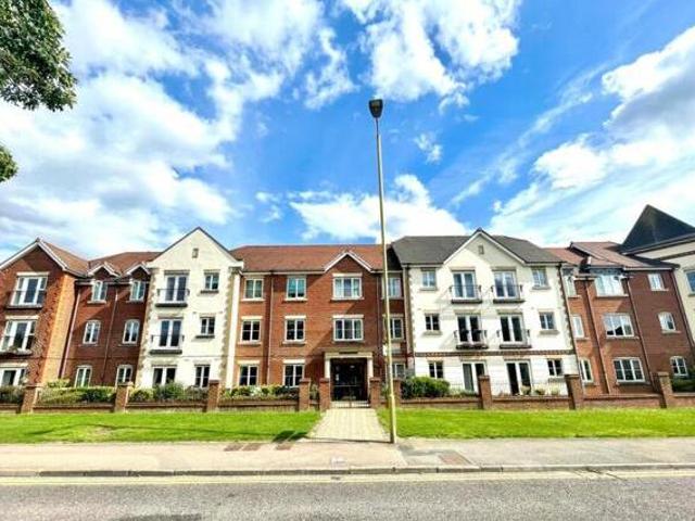 Royston Road, Baldock, 2 Bedroom Apartment