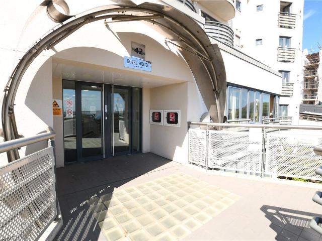 Rozel House, 42 Birnbeck Road, Weston Super Mare BS23, 2 bed flat to rent, £1,350 pcm | PrimeLocation