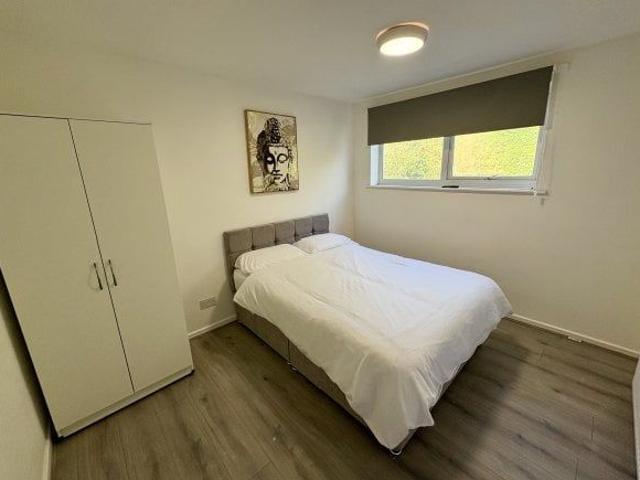 RM 3, Northside Walk, Arnold, Property for rent