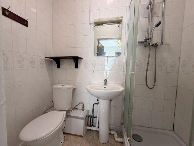 Rm 3, Percival Street, Peterborough PE3, Room to rent, £545 pcm | PrimeLocation