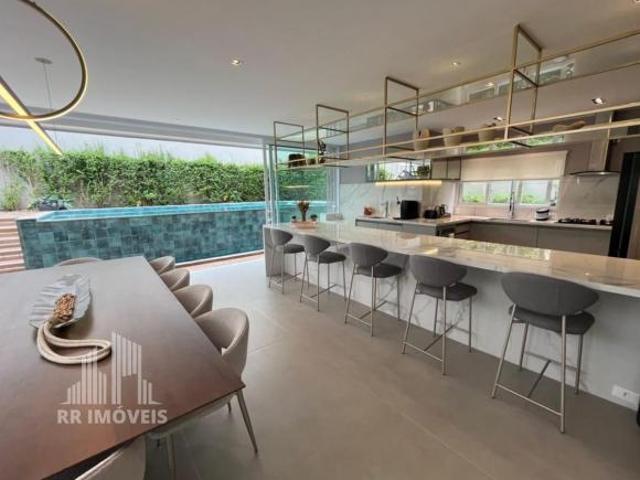 RR7541 Casa de Alto Padrão 333m² CONDOMÍNIO GENESIS I OPORTUNIDADE 5 Suítes 4 Vagas Santana de