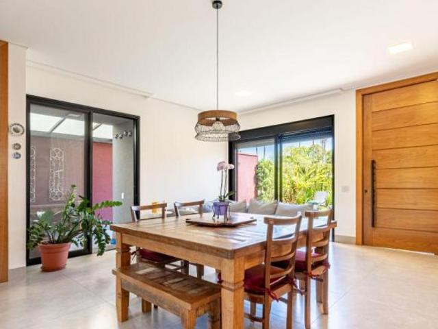 RR8504 Casa 330m² CONDOMÍNIO GENESIS I