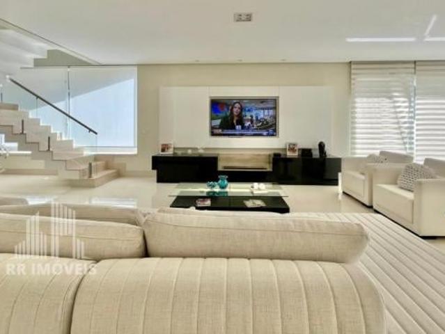 RR8703 Casa MOBILIADA 550m² CONDOMÍNIO BURLE MARX OPORTUNIDADE 4 Suítes 6 Vagas Santana de Par