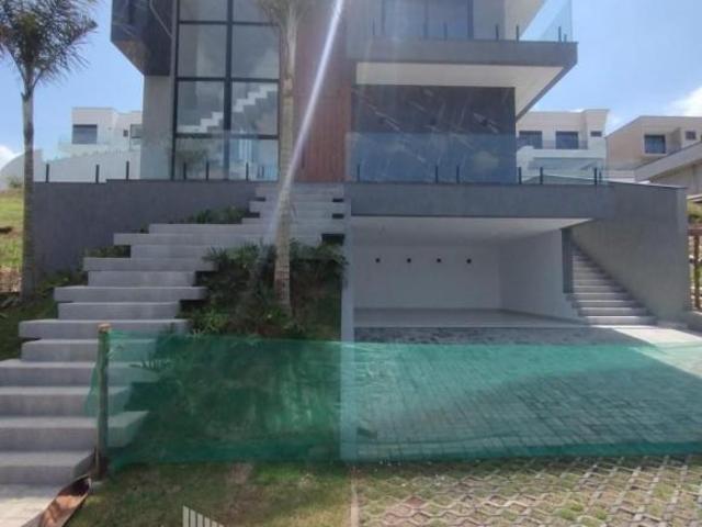 RR9265 Casa 380m² CONDOMÍNIO RESIDENCIAL ITAHYÊ OPORTUNIDADE 4 Suítes 2 Vagas Santana de Parna