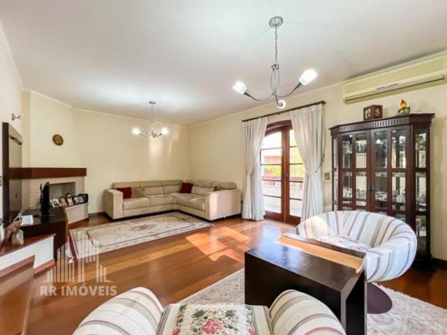 RRCOD10016 Casa 339m² CONDOMÍNIO RESIDENCIAL 3 OPORTUNIDADE 4 Suítes 2 Vagas Santana de Parnaí