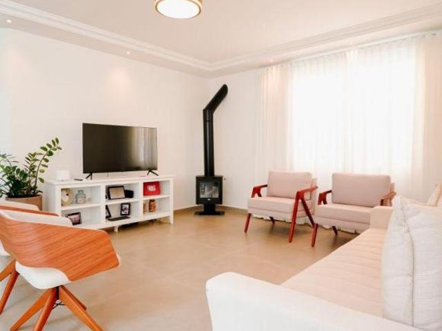 RRCOD9252 Casa 239m² CONDOMÍNIO VALVILLE I OPORTUNIDADE 3 Suítes 4 Vagas