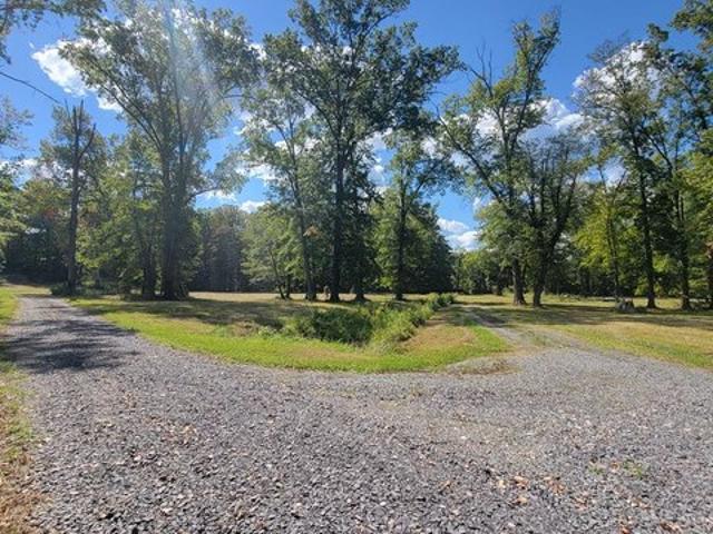 Rt 460 Ingleside Rd, Princeton, WV 24740