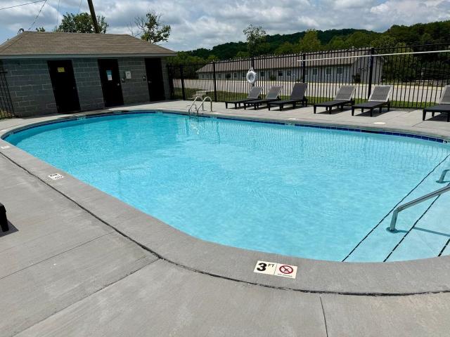 RT II 1 Bedroom Apartment for Rent at Ridgedale Townhomes, Knoxville, TN 37921