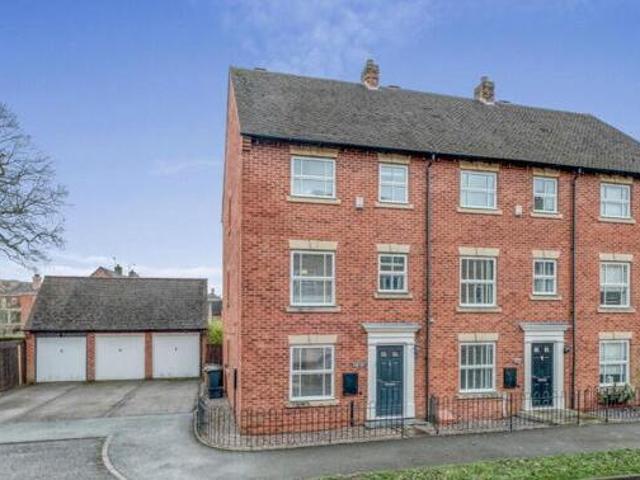 Rumbush Lane, Shirley, 3 Bedroom Town
