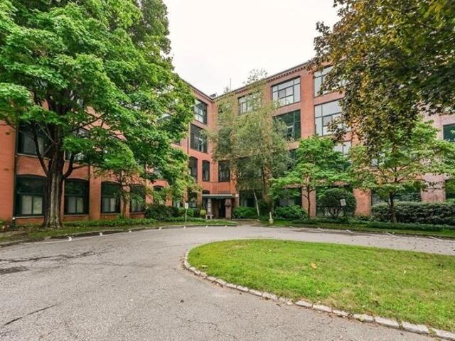 Rumford Ave Apt,mansfield, Condo For Sale
