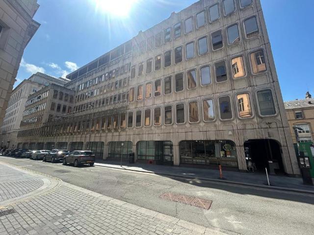 Rumford Street, Liverpool, L2 2 bed apartment to rent £1,050 pcm £242 pw