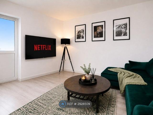 Rumney, Cardiff CF3, 4 bed flat to rent, £3,500 pcm | PrimeLocation