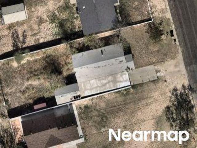 Runnels St