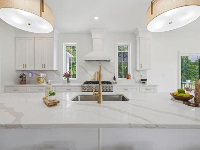 Running Hill Rd, Scarborough, Home For Sale